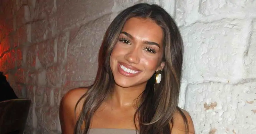 Azra Mian - Bio, Facts, Age, Family Life